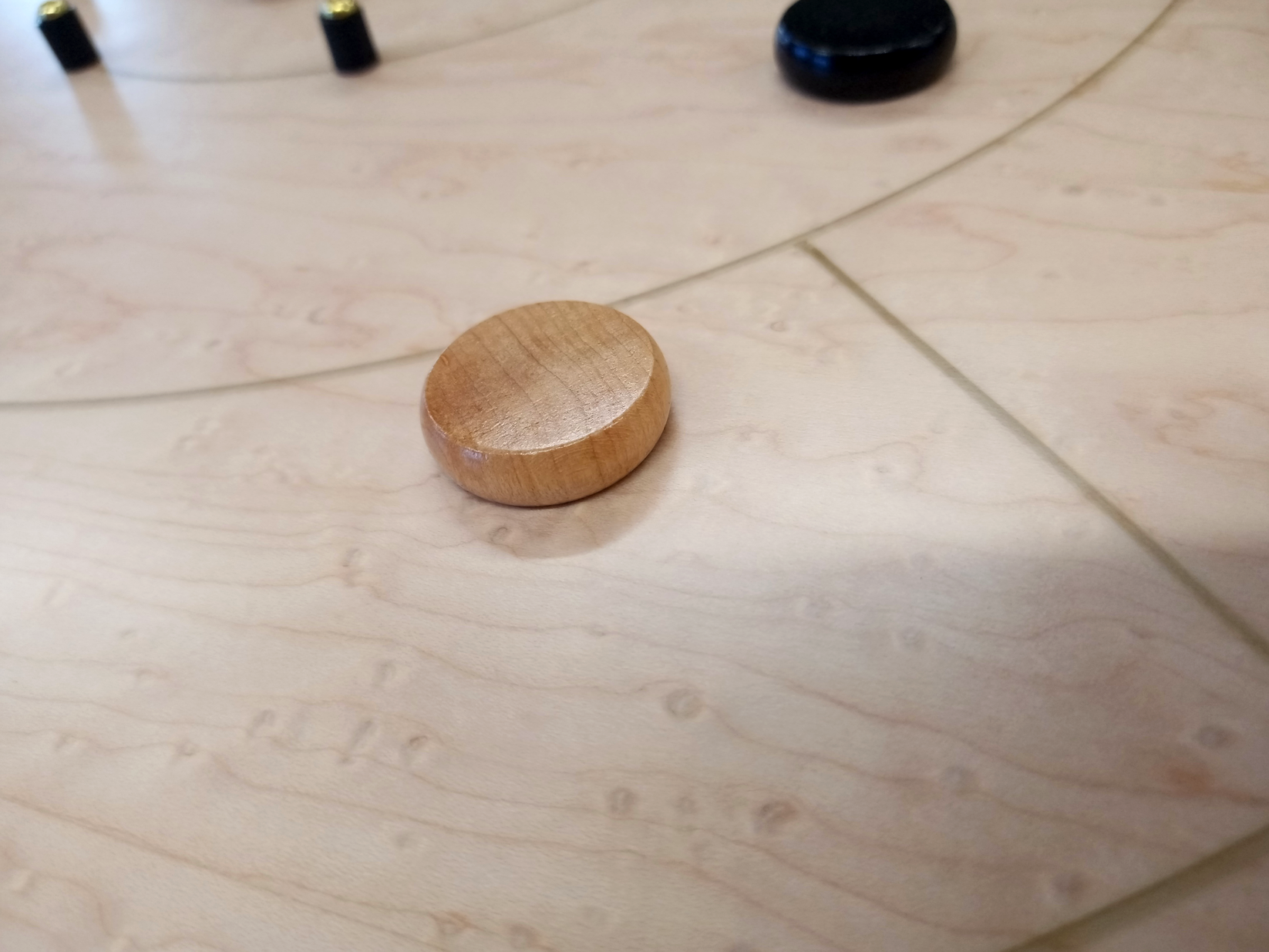 Muzzies Premium Birdseye Crokinole Board – Muzzies Crokinole